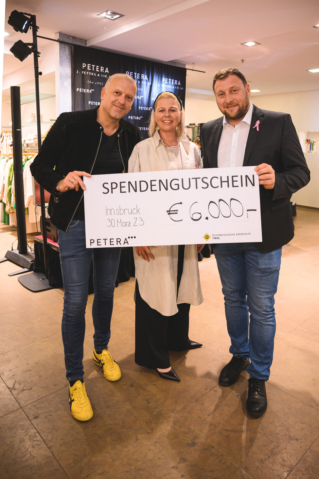 PETERA Charity Lesung mit Bernhard Aichner – PETERA J. Petera & CIE.KG